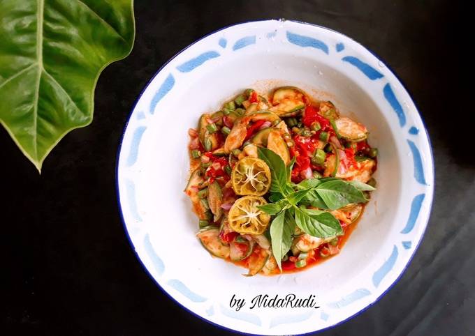 Resep Beberuk Terong khas Lombok oleh nidarudi - Cookpad