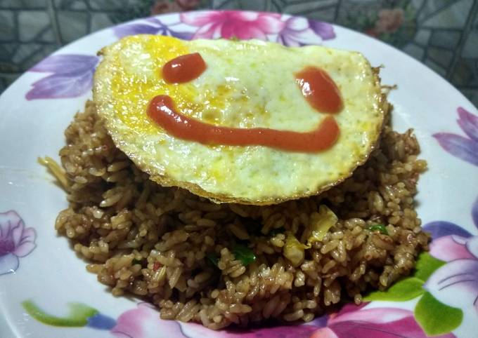 Resep Nasgor simple oleh F.Adillah - Cookpad