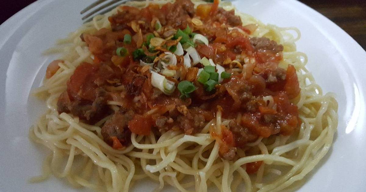 Resep Mie Beef Tomat ala Spaghetty oleh Yulia Solaiman - Cookpad