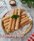 Resep kue semprong renyah, praktis, anti gagal, cocok untuk camilan