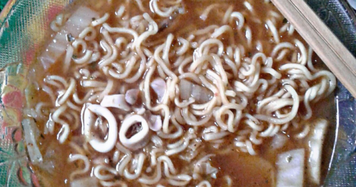 Resep Mie Rebus Cumi oleh UMMI اَمِيْنَةْ_ عَلْوِيْ 🌺 - Cookpad