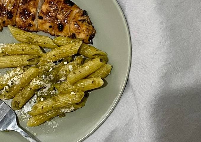 Resep Pesto Pasta Penne Rigate with Roasted Chicken oleh Daning Hera ...