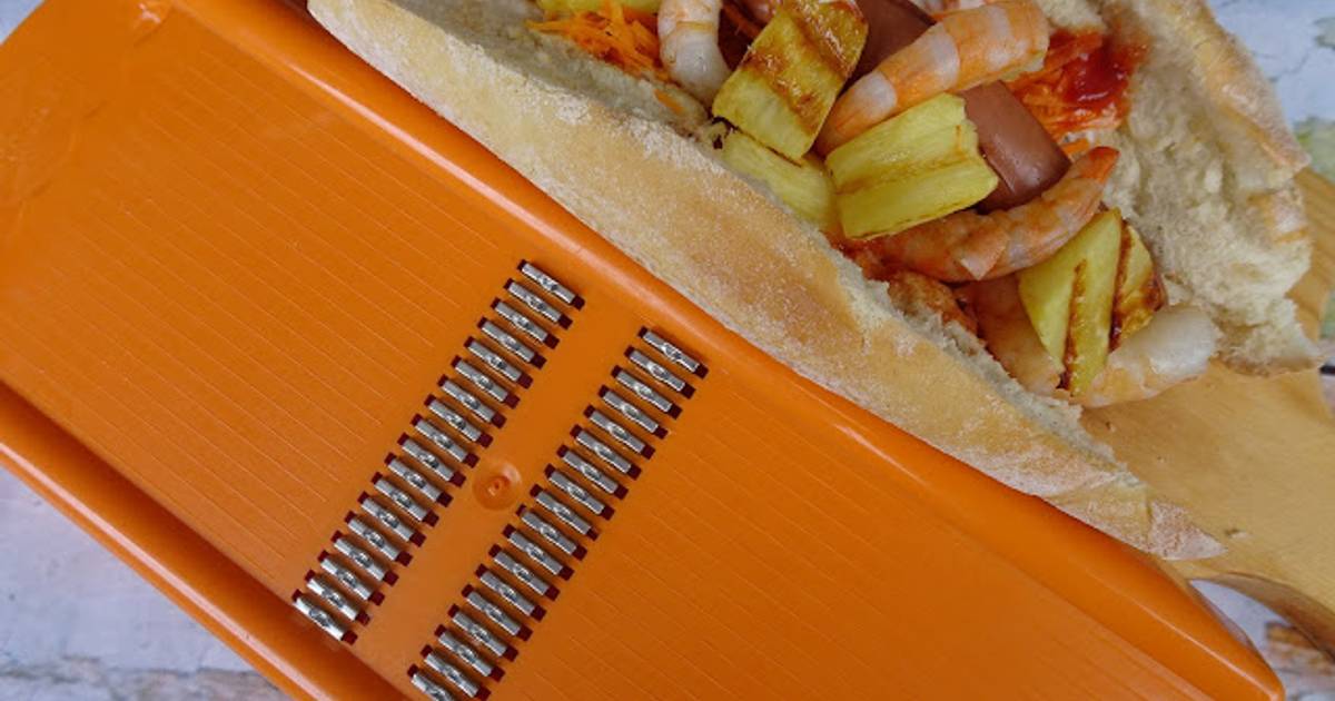 Hot dog de peru com camarão e ananás grelhados Receita por Prato ...