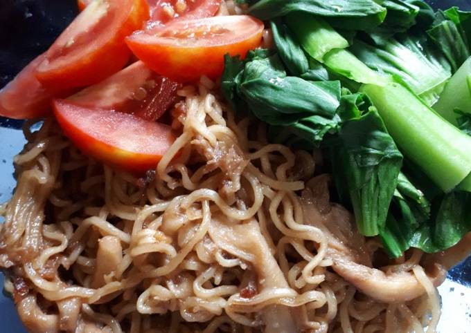 Resep Mie goreng jamur oleh Eli Yuliyati - Cookpad