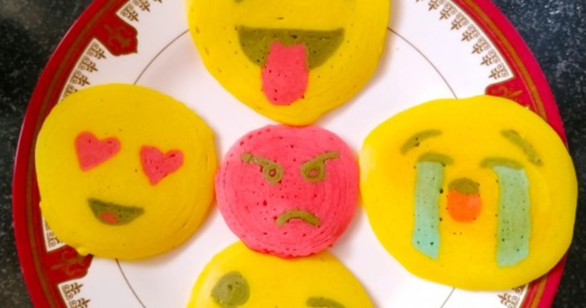 Pancake Emojis Recipe by Sana Ali - Cookpad