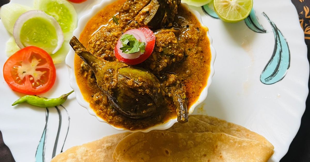 Bharela Ringana (Stuffed Brinjals) With Chapati In Lunch Recipe by ...