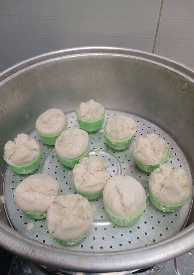 Resep Kue Apem/Kue Mangkok Tape Ijo oleh Zaid Alkautsar - Cookpad