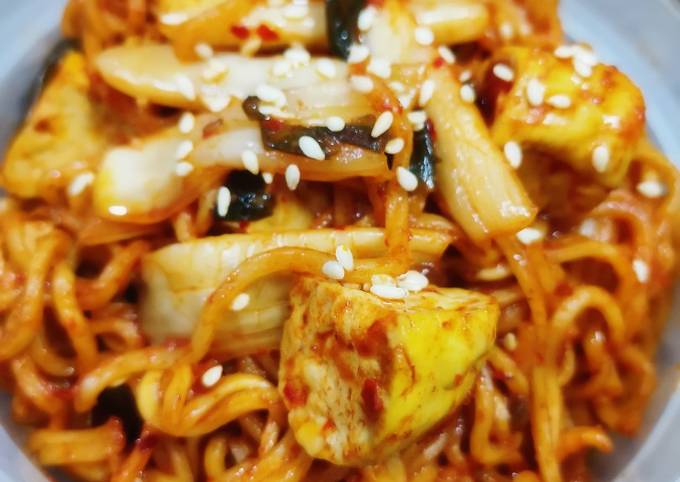 Resep Mie Goreng Kimchi oleh Rhee - Cookpad
