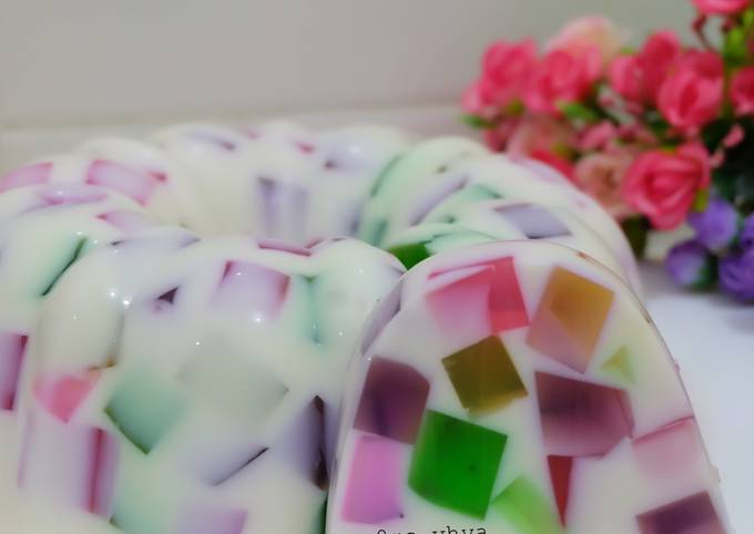 Resep Puding susu mozaik oleh vhyKitchen - Cookpad