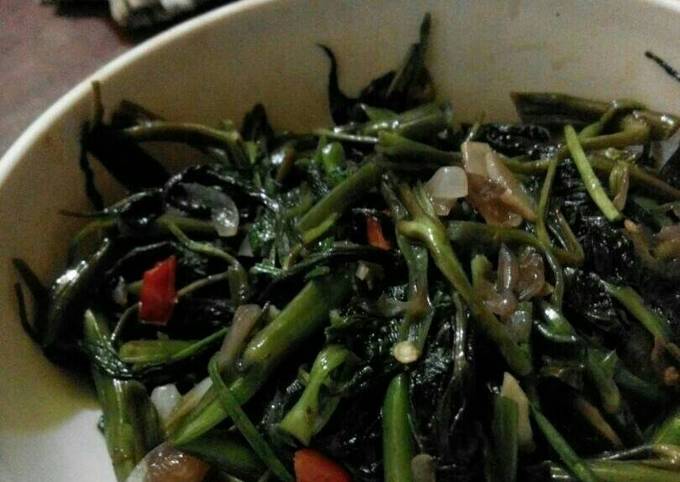 Resep Oseng Kangkung Ndeso oleh Dapur Lintang - Cookpad