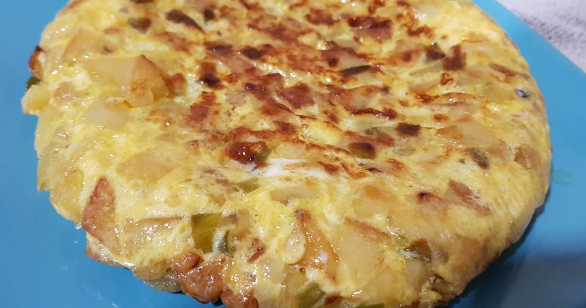 Tortilla de papas con cebolla y pimiento Receta de Sandra- Cookpad