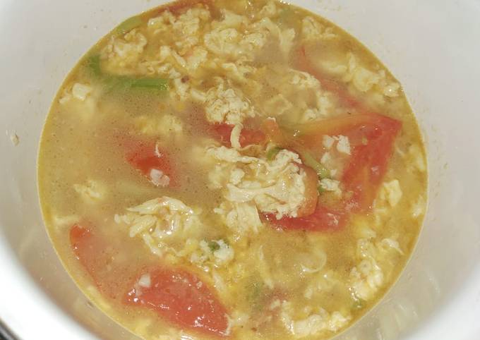 Resep Sup Telur Tomat oleh clorinda ca - Cookpad