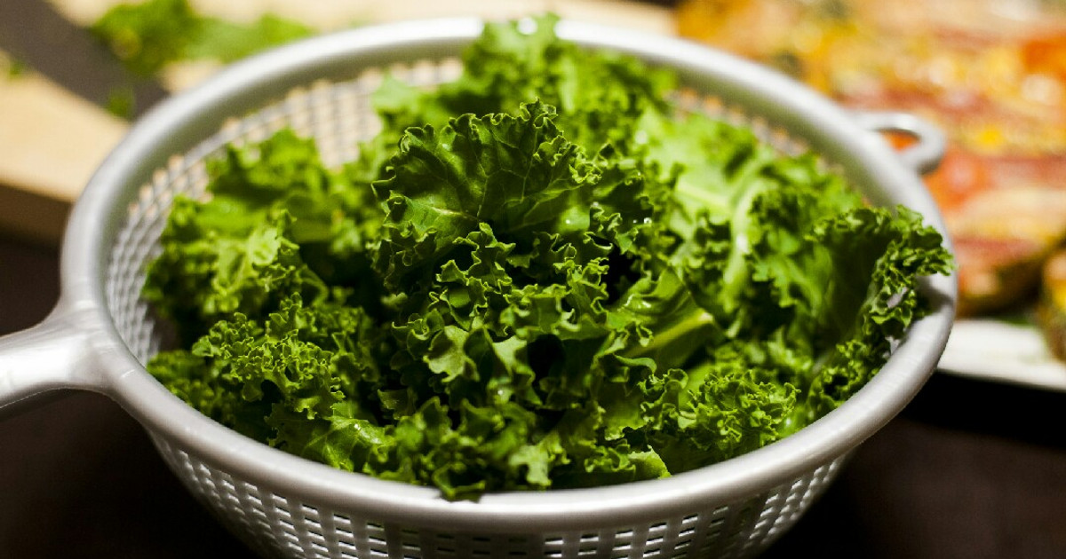 ¿Cómo Preparar La Col Kale Antes De Cocinarla? #Superalimento Receta de ...
