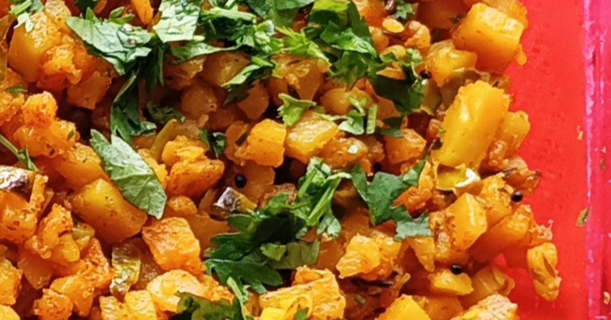 Tiny Potato Cubes Dry Subji Recipe by Sangita Vyas - Cookpad