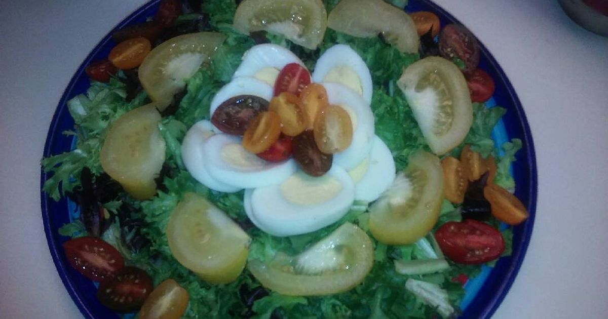 Mixed Tomato Salad Recipe by Yoggi