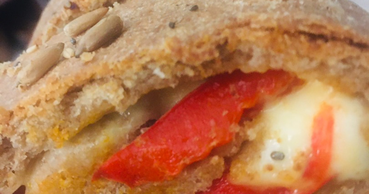 Pan Integral Relleno De Ají Morrón Y Queso 🫑🧀🌶🧀 Receta de Patricia ...