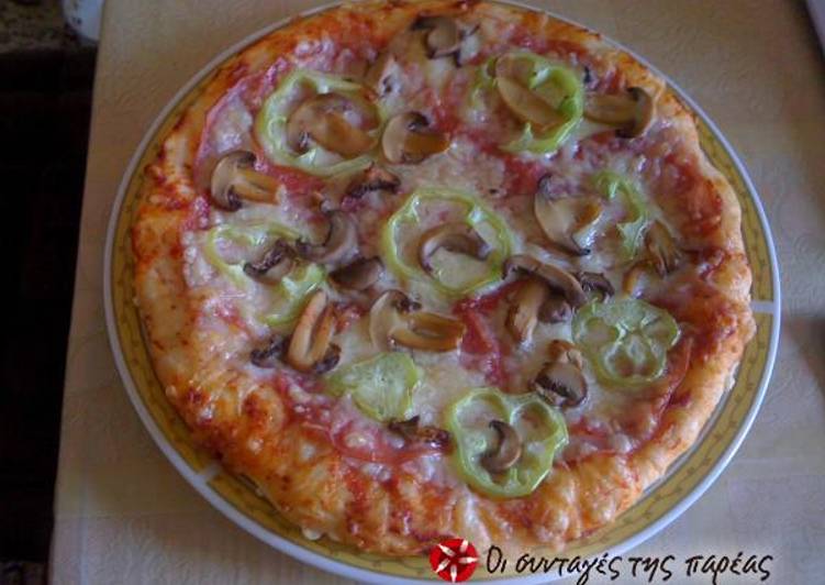 Pizza di spagna σπιτική σαν σε ξυλόφουρνο