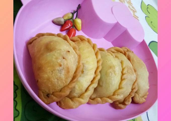 Resep Pastel Renyah oleh Desy Triwahyu K - Cookpad