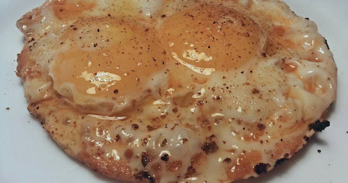 Torta de huevos fritos aliñados Receta de Alexis Urrutia- Cookpad