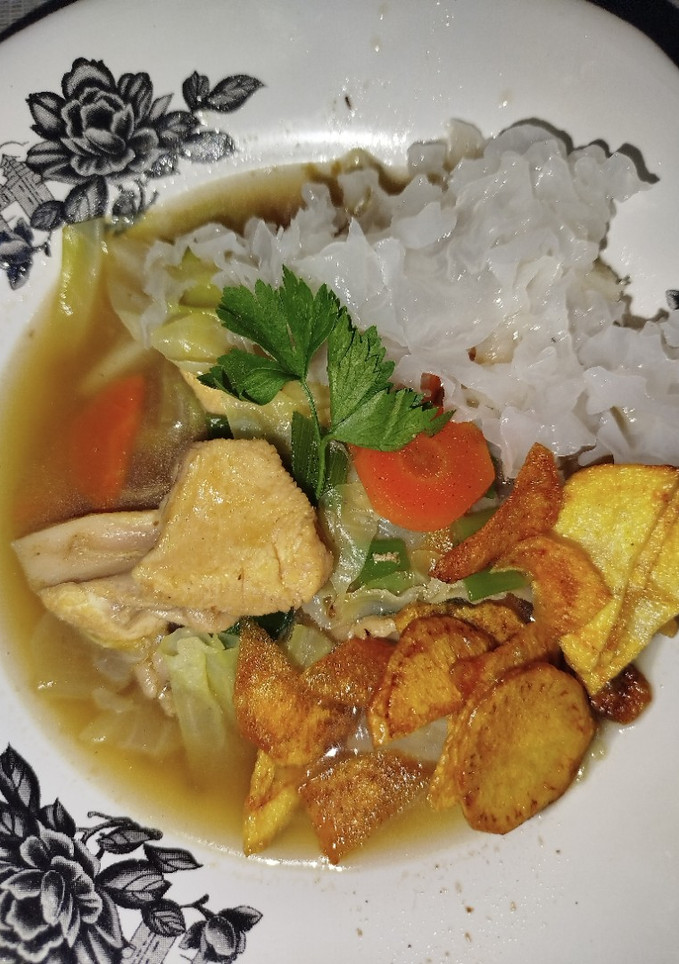 Resep Sop Ayam Pak Min Klaten Ala Riana oleh riana - Cookpad