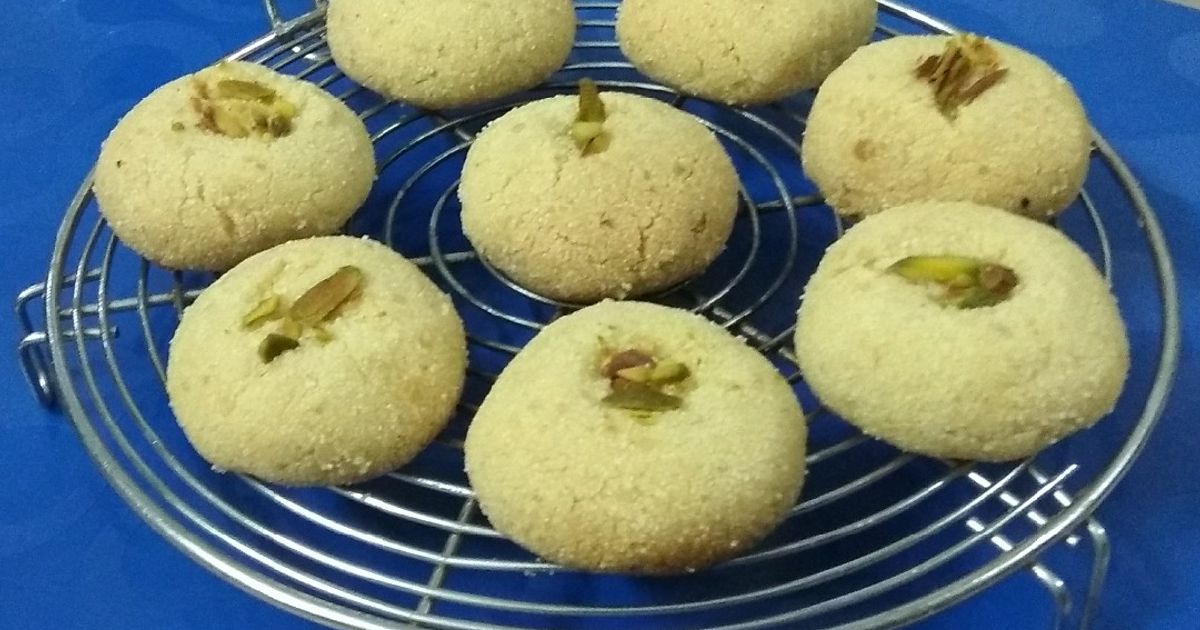 Suji (Semolina) Cookies By 2 Way Of Baking Without Oven Recipe by Suvas ...