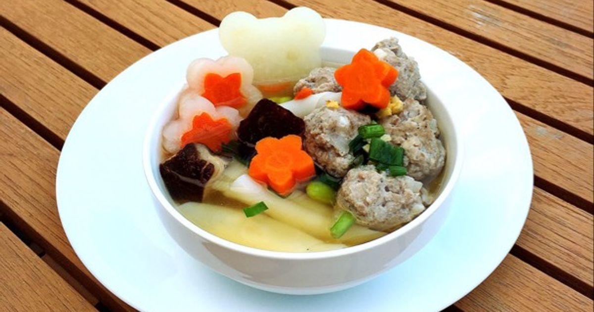 สูตร แกงจืดหัวไชเท้ากับเส้นก๋วยจับ โดย Dena C - Cookpad