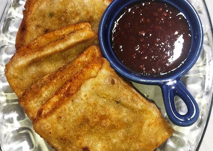 Chicken Box Patties Recipe by Bushra Mazhar - Cookpad