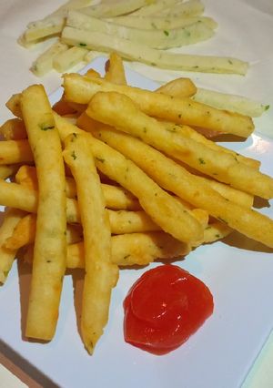 Resep Stick Singkong Keju Renyah oleh Vhy - Cookpad