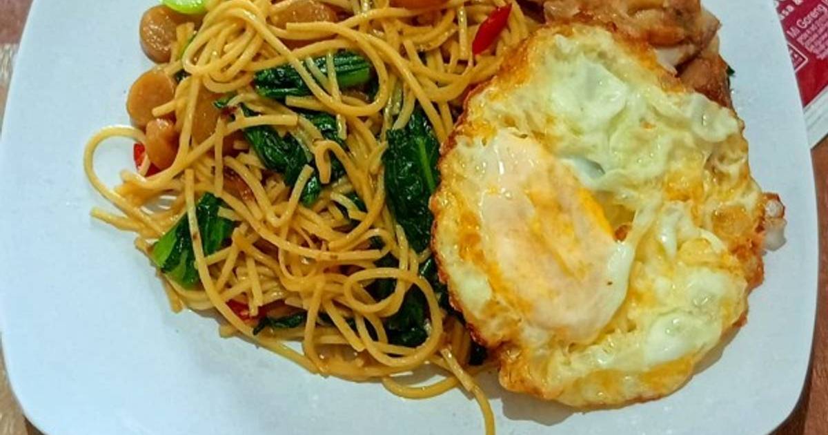 Resep Spaghetti Ayam Goreng (Mie 0ven) oleh Fitzaki Kitchen - Cookpad