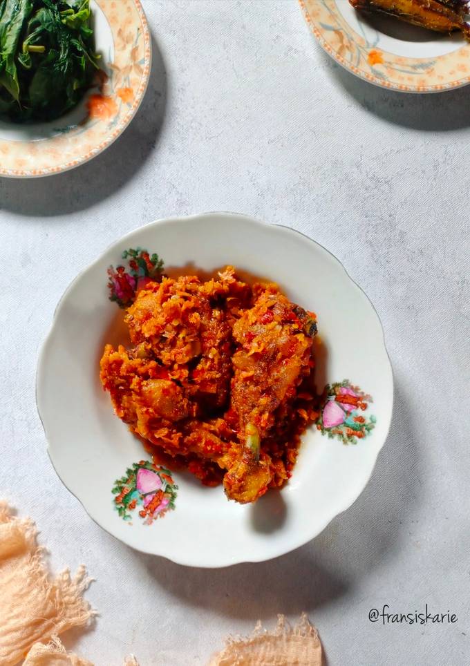 Resep Ayam Goreng Balado Khas Padang oleh fransiska arie - Cookpad