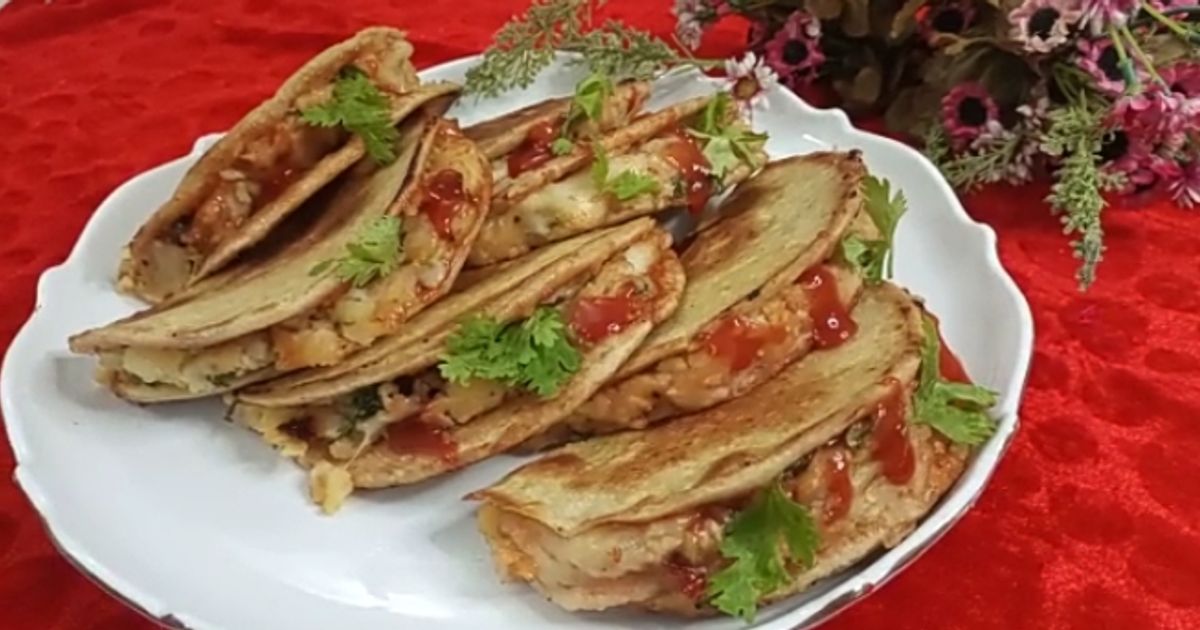 Crispy Mexican Tacos Recipe by Afshan Tabassum - Cookpad