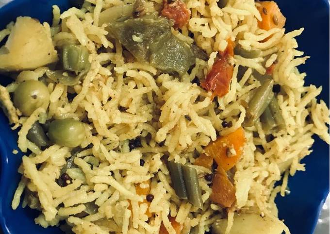 Maharashtrian Masala Bhaat Recipe by shweta - Cookpad