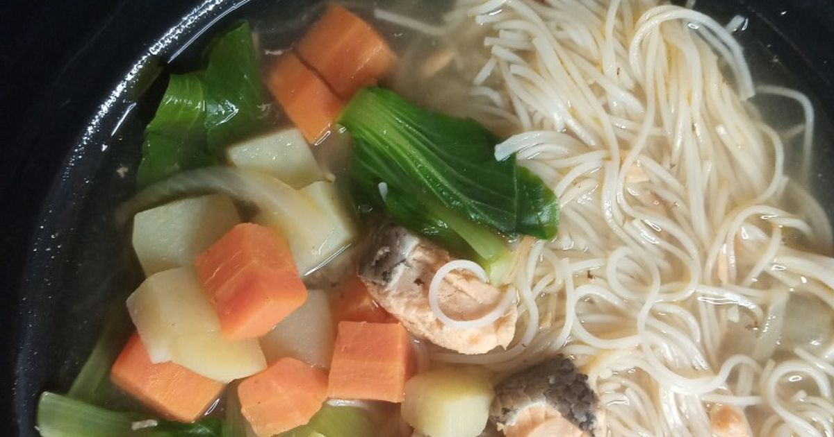 Resep Sup Salmon Mi Suah oleh Keeniv - Cookpad