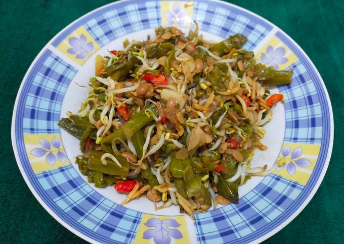 Resep Sayur genjer tauco oleh asmara safvitri - Cookpad