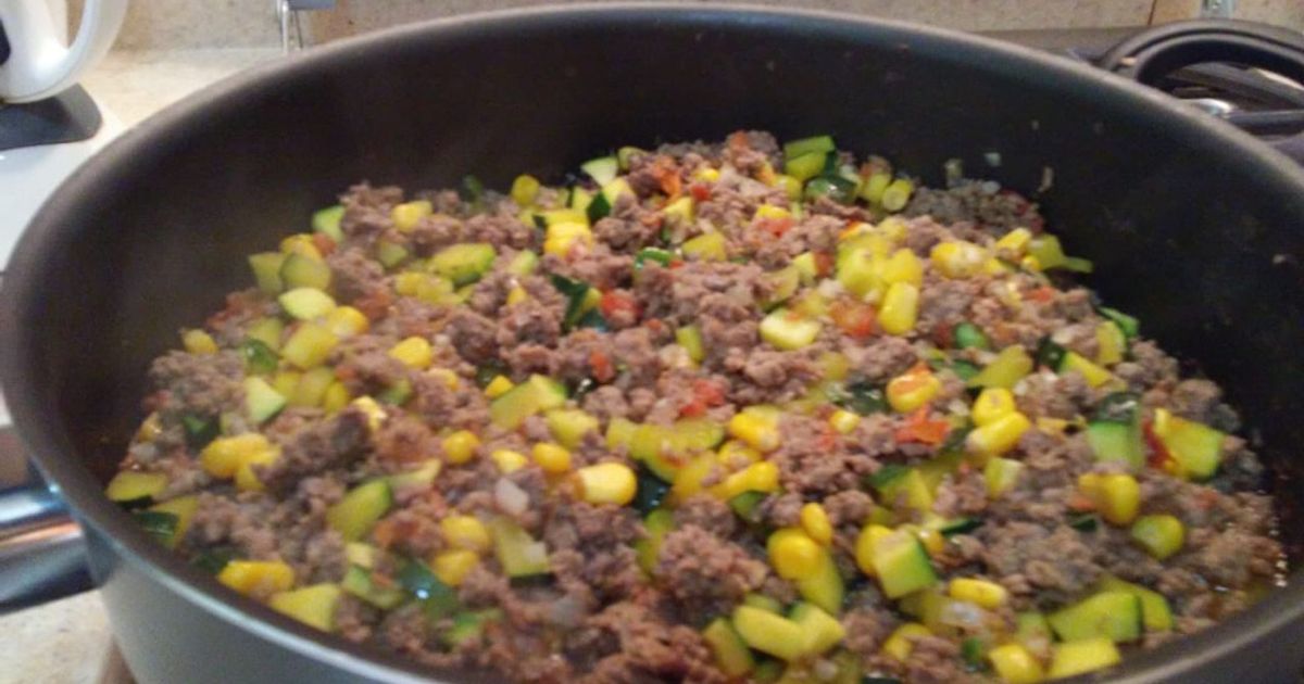 Carne Molida Con Calabacita Y Elote Receta de Ingrid Escobar- Cookpad