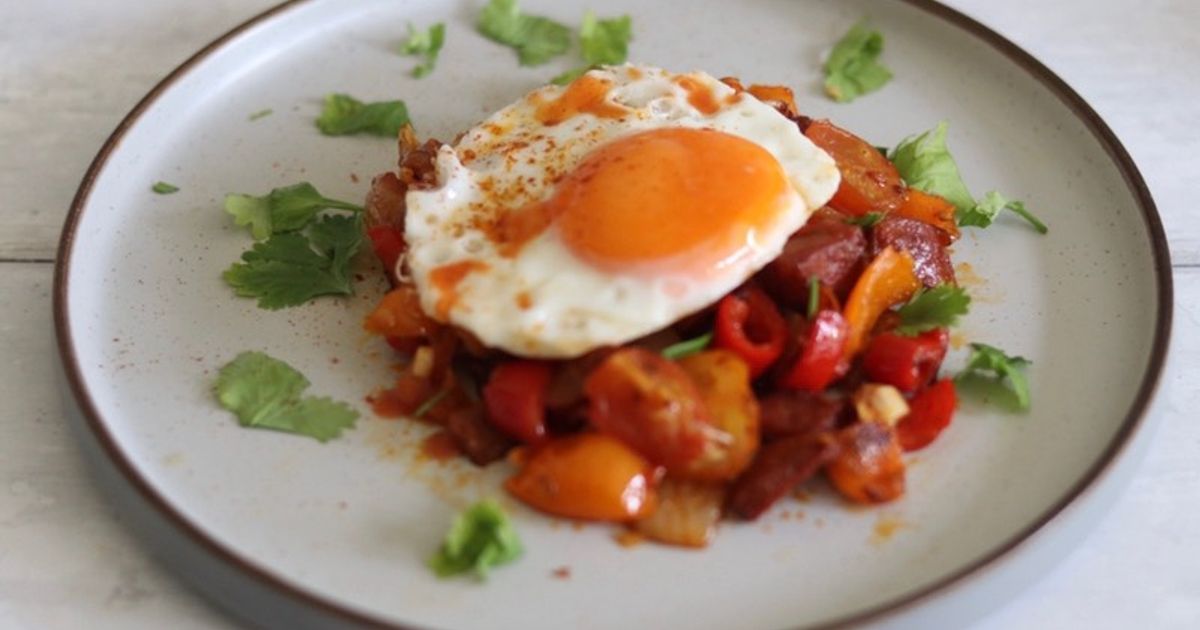 Spanish Sunny Side Up Style Breakfast ☀️ 🍳 🇪🇸 Recipe by Yui Miles - Cookpad