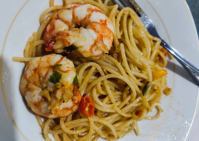 Resep Spaghetti aglio olio lidah indonesia oleh Novi Agustin - Cookpad