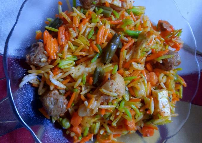 Vegetable Pulao Recipe by Dolly Kachhwani - Cookpad