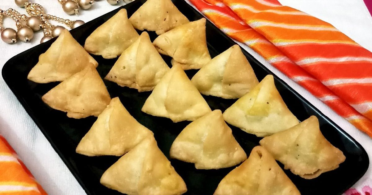 Aaloo Chips Stuffed Mini Samosa Recipe by Poonam Gupta - Cookpad