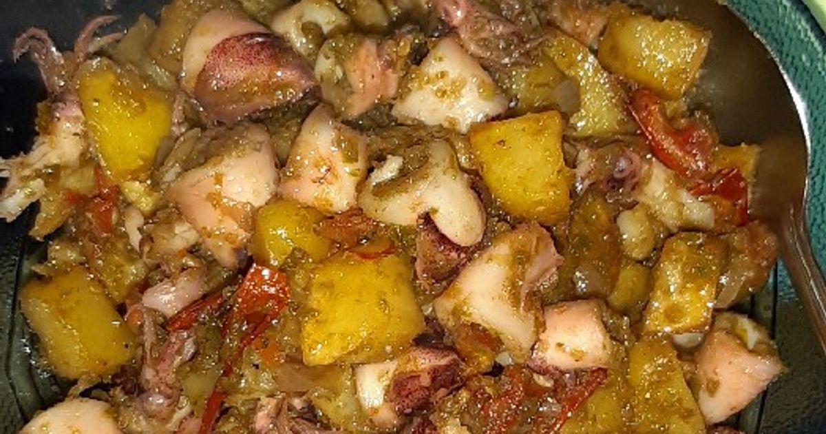 Resep Cumi Kentang Cabe Hijau 😊 oleh Lullu Anggara - Cookpad