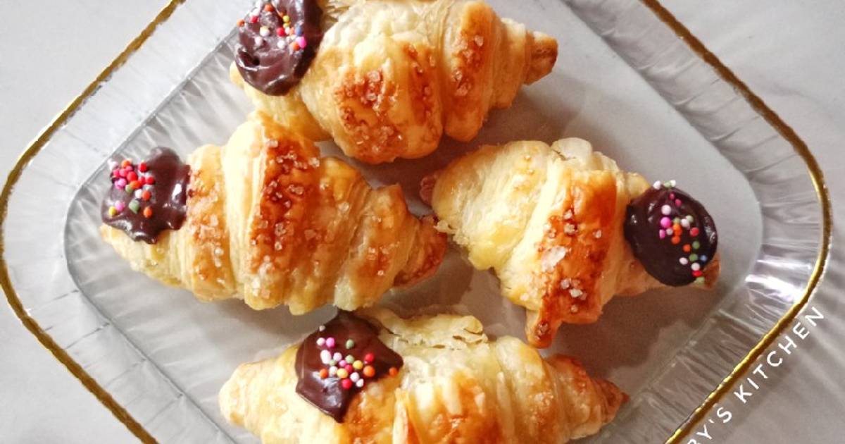 Resep Croissant Bomboloni oleh Eby's Kitchen - Cookpad