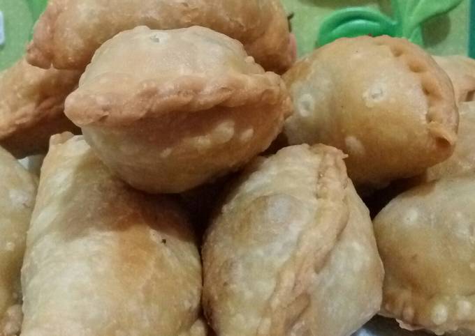 Resep Pastel renyah oleh J Mom - Cookpad