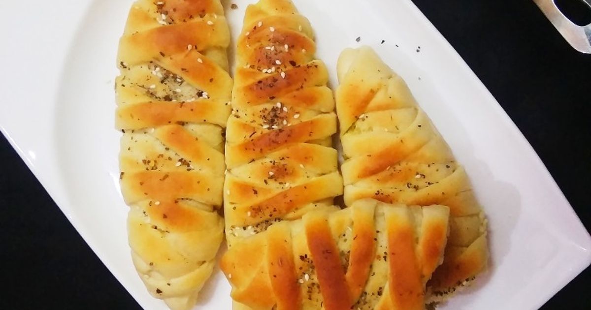 Maggi Masala Chicken Braided Bread Rolls Recipe by Tahminah Hussain ...