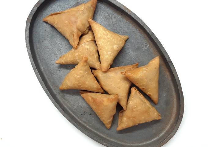 Dhruti Shah દ્વારા રેસીપી સુરેન્દ્રનગર નાં પ્રખ્યાત પટ્ટી સમોસા ...