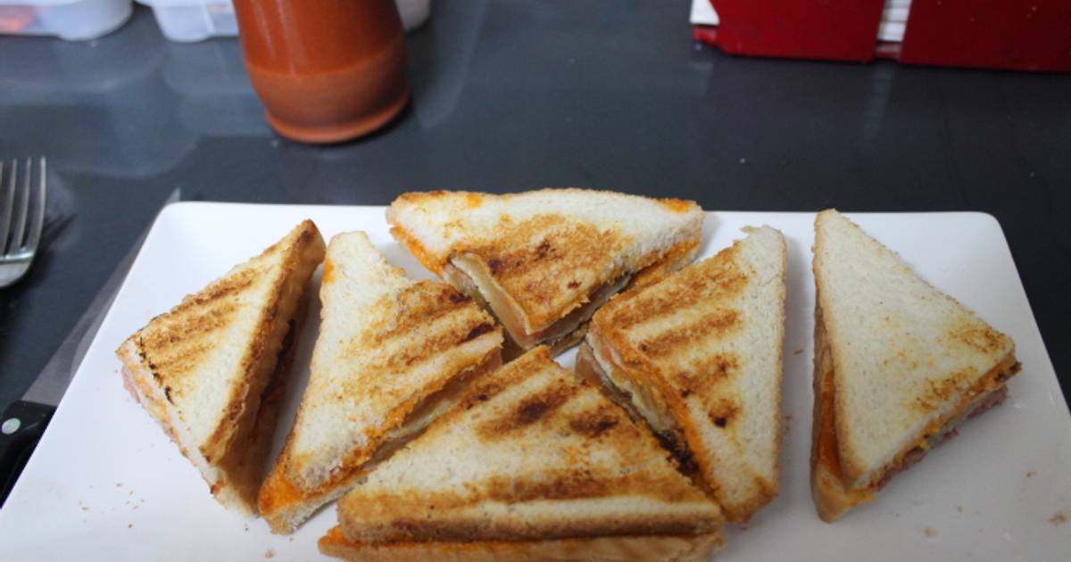 Triángulos de pan de molde con sobras al grill doble Receta de ...