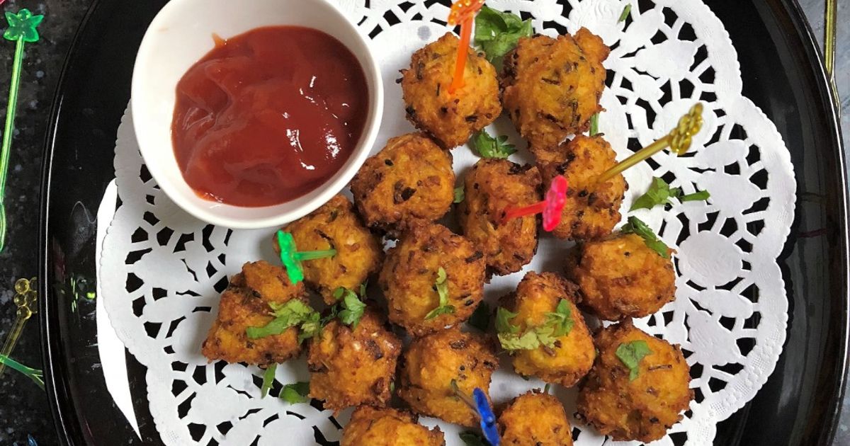 Idiyappam Urad Dal Pakora Recipe by Bethica Das