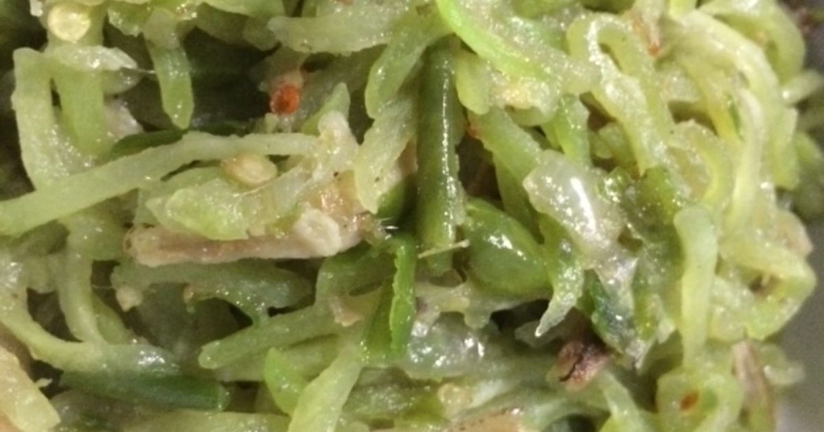Resep Tumis Labu Siam Teri Cabe Ijo oleh Dyah Hevy Pratiwi - Cookpad