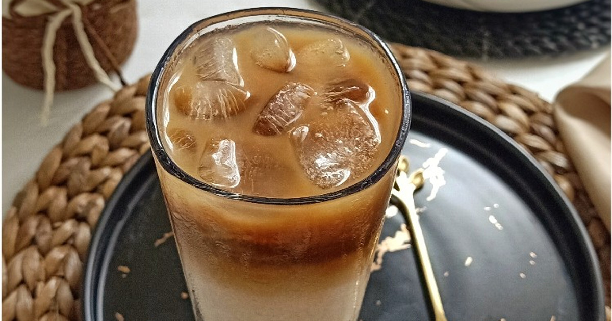 Resep Es Kopi Susu Gula Aren Tanpa Alat Kopi oleh LiyaniFY - Cookpad