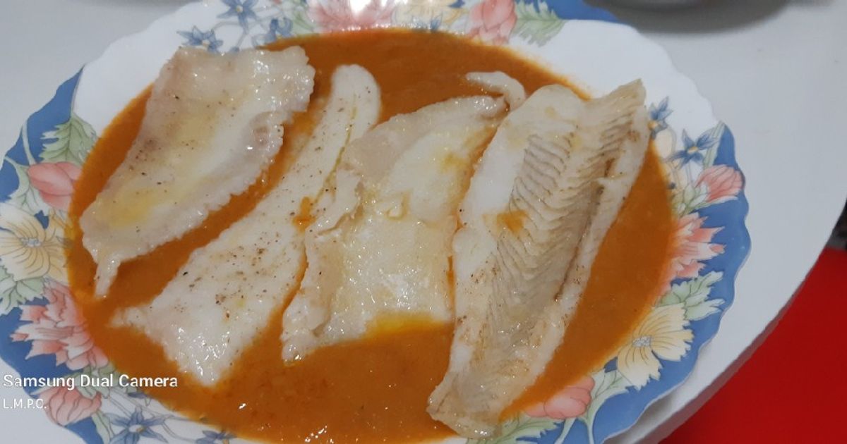 Filetes De Gallo Con Salsa De Aprovechamiento Receta de Luz- Cookpad