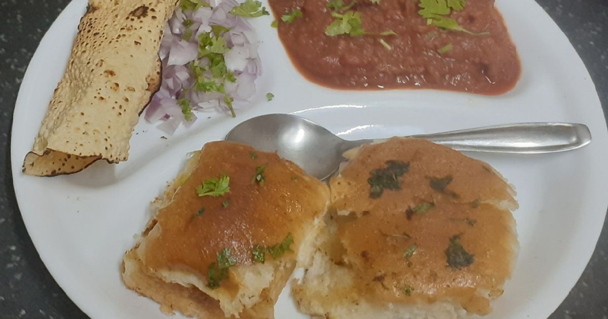Pau Bhaji, Mumbai 'S Roadside Meal On The Go Recipe by Bina Samir ...